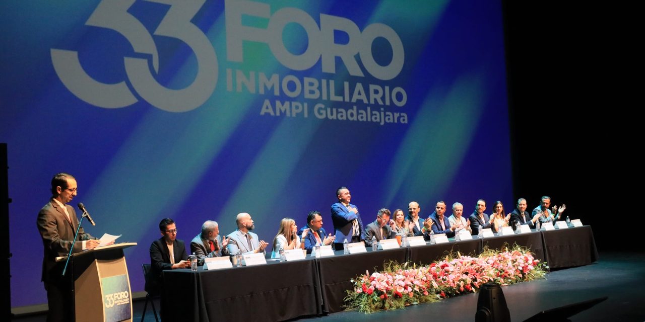 ASISTE PRESIDENTE A FORO AMPI - Supremo Tribunal de Justicia del Estado ...